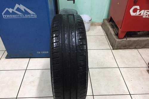 215 65 16C Pirelli Carrier