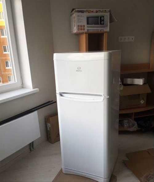 Холодильник indesit T14R.024