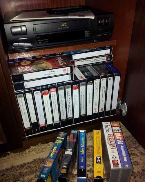 Более 75 VHS видеокассет
