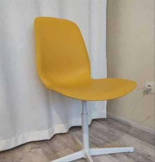 Офисный стул Икеа leifarne лейф-арне жёлтый