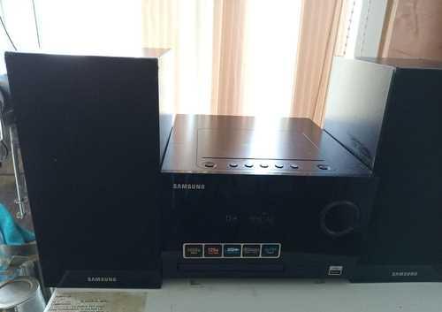 Музыкальный центр SAMSUNG MM-G25