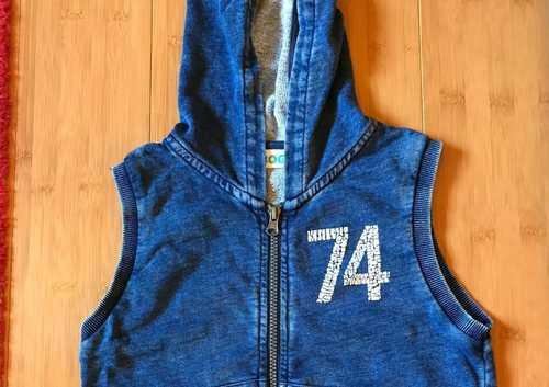 Жилетка (безрукавка) с капюшоном bogi