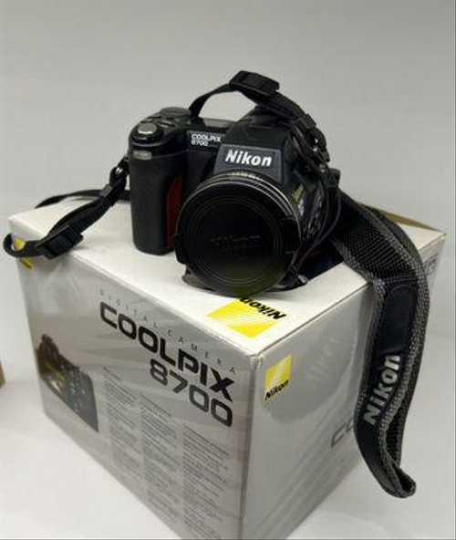 Зеркальный фотоаппарат Nokon coolpix 8700