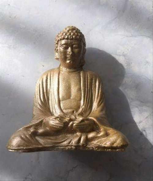 Интерьерная статуэтка «Золотой Будда». (гипс)