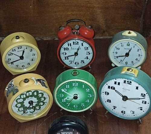 Часы будильники СССР