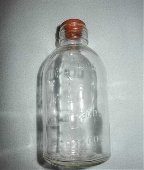 Бутылка стеклянная с резиновой пробкой. Бутыль БТ-4-500 стеклянная 500 мл. Бутылка стеклянная Аптекарская 500 мл с крышкой мерная. Стеклянная бутылка 100мл с резиновой пробкой физраствор. Мерные бутылки 500 мл.