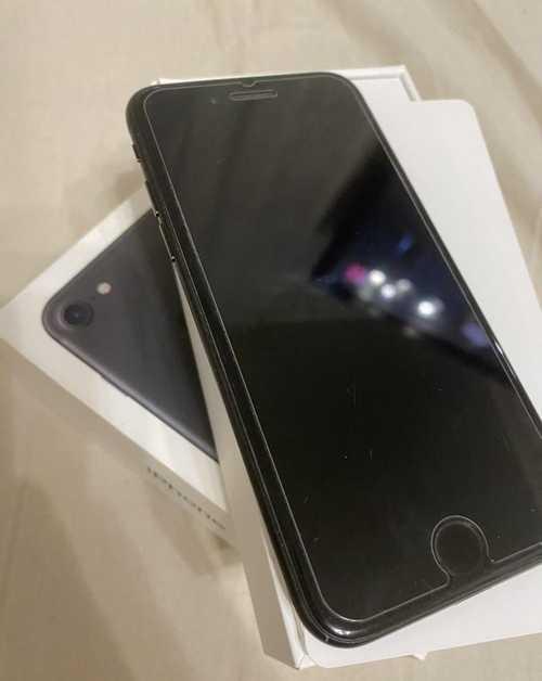 Продам iPhone7