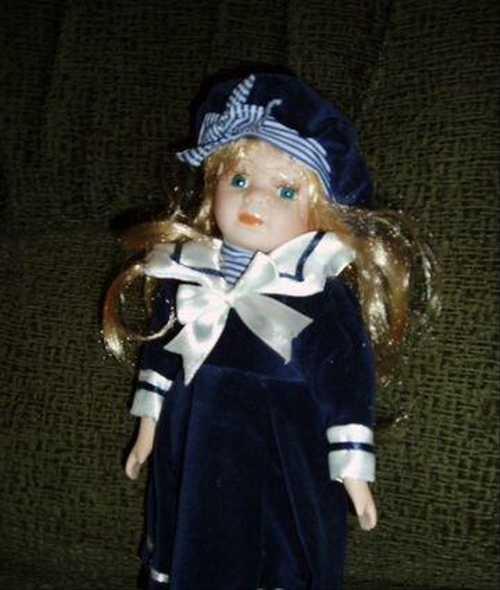 Коллекционная фарфоровая кукла 10см немецкая