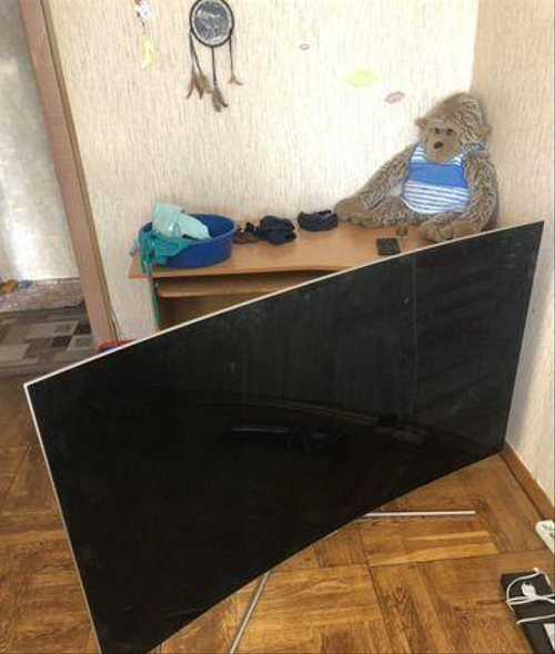 Продам телевизор SAMSUNG QE65Q7C