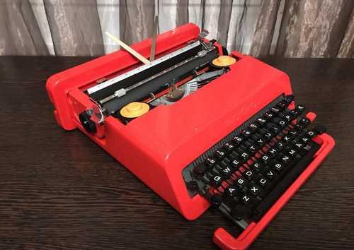 Печатная (пишущая) машинка Olivetti Valentine