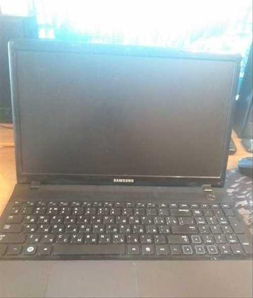 Ноутбук Samsung 300E
