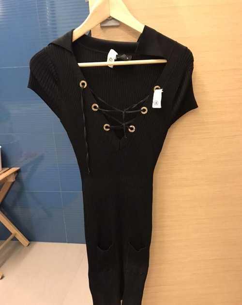 Чёрное платье в обтяжку Bebe