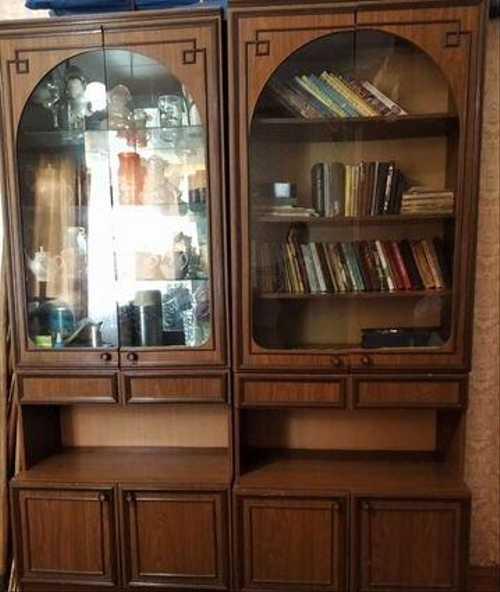 Сервант и книжный шкаф