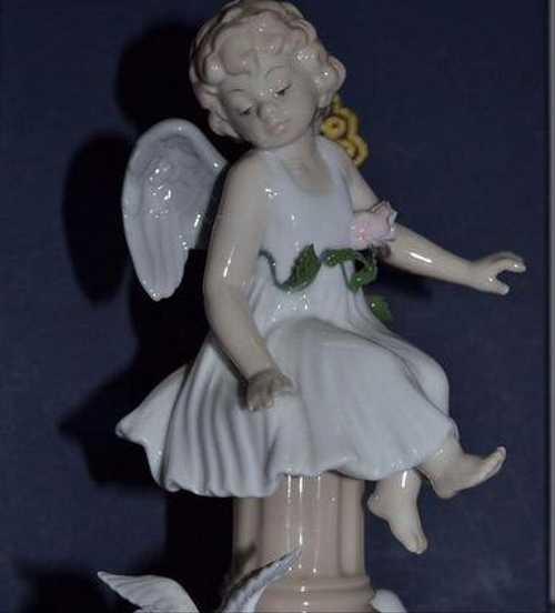 Статуэтка фарфоровая «Ангел»