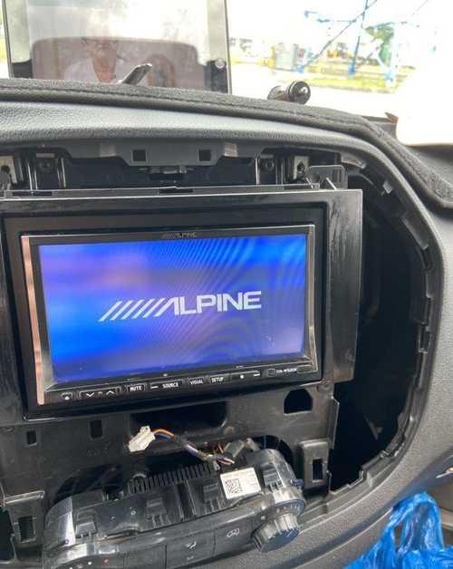 Alpine IVA-W520R