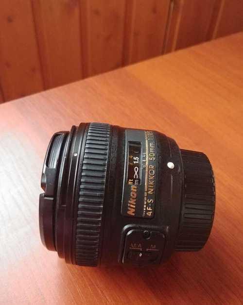 Объектив Nikon 50mm