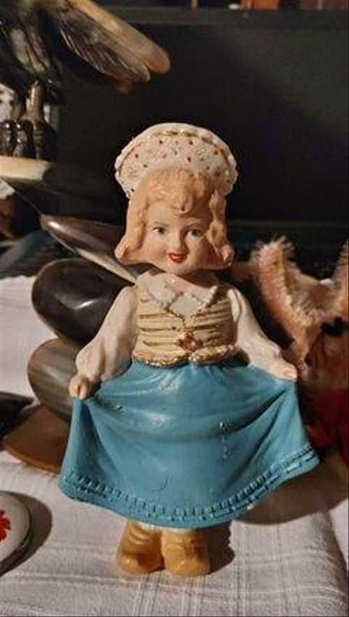 Кукла Танцующая девочка колкий пластик винтаж 1950