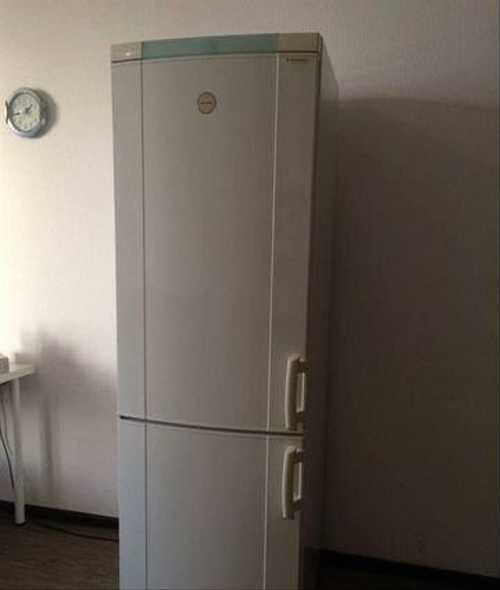 Холодильник Electrolux б/y