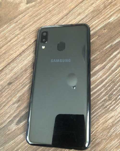 SAMSUNG Galaxy A20e