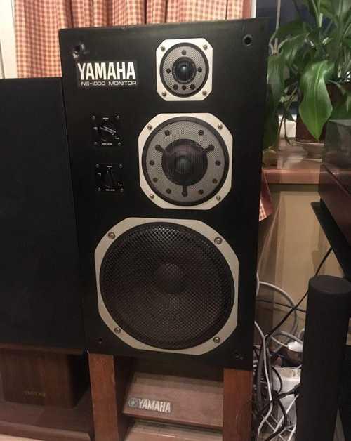Колонки Yamaha ns 1000 m с родными стойками