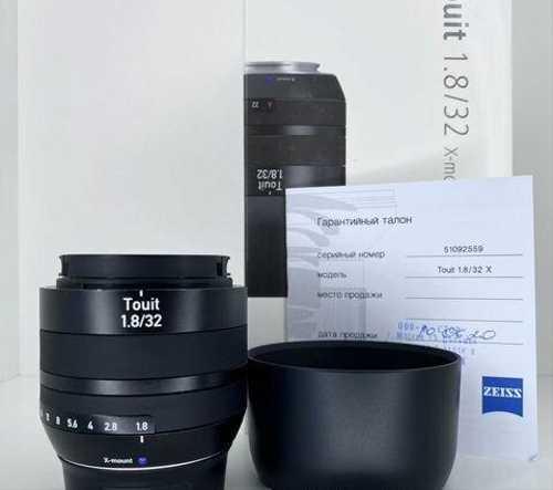 Zeiss Touit 32mm f/1.8 X-mount