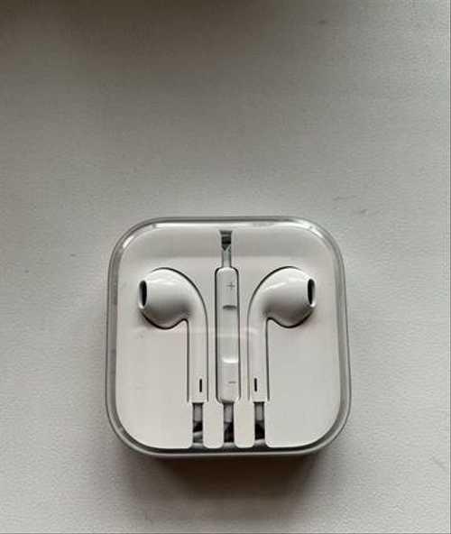 Проводная гарнитура Apple EarPods (jack 3.5)