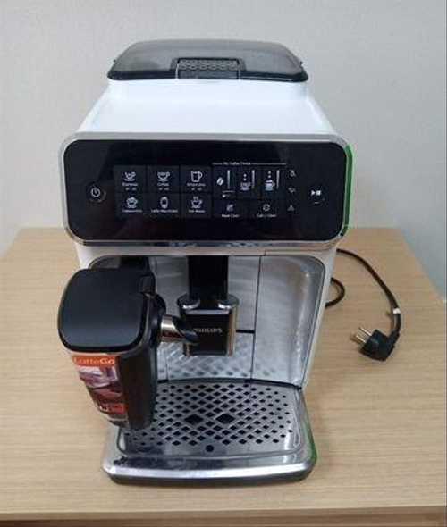 Кофемашина Philips EP3243 Series 3200 LatteGo