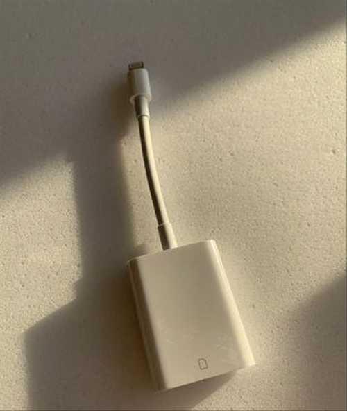 Apple SD card lighting adapter (sd card reader)