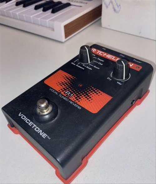 TC Helicon VoiceTone R1 (педаль ревёрба)