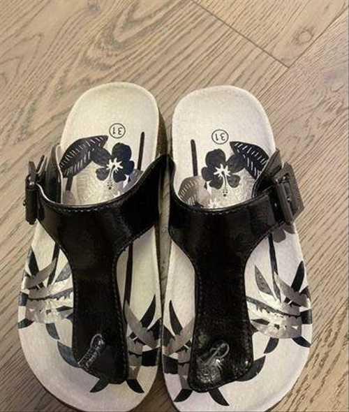 Обувь девочки. Шлепанцы детские kickers, 31, новые