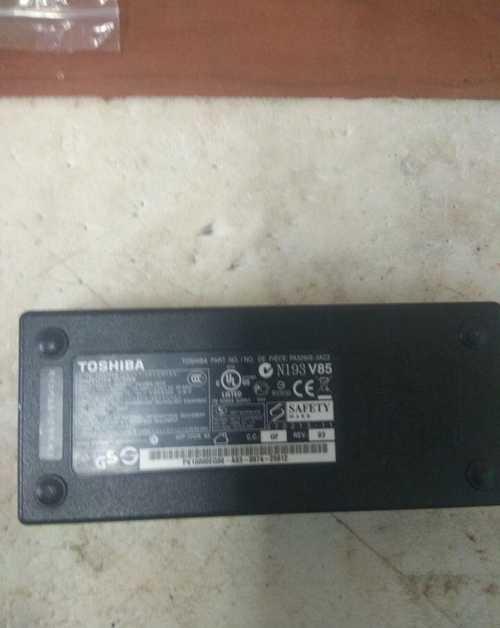 Зарядное устройство для ноутбука Toshiba