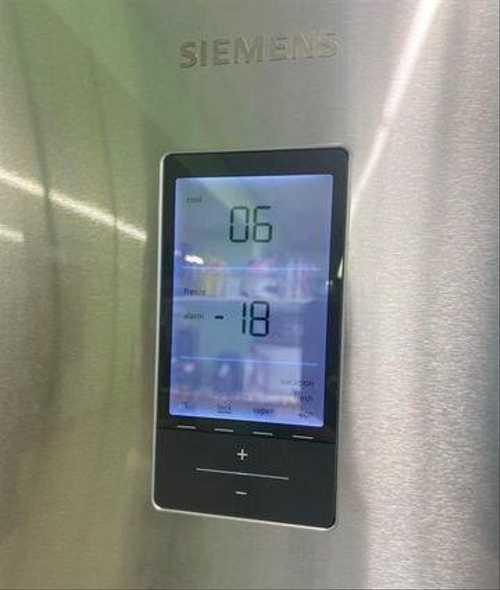 Холодильник Siemens iQ500 KG39NAI31R