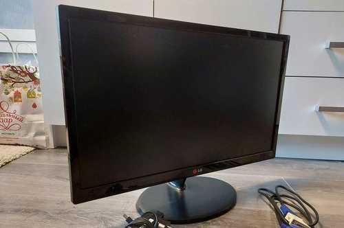 Монитор LG 23EA53T IPS