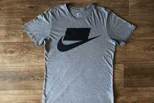 Футболка Nike NSW