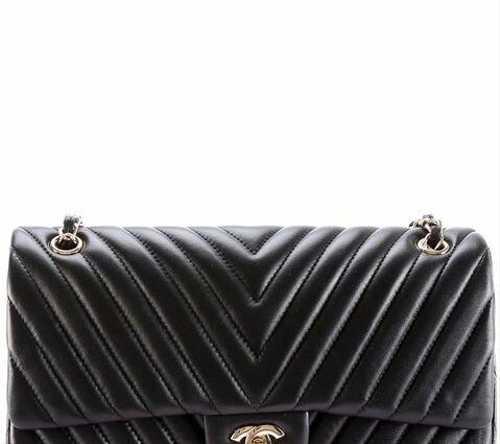 Сумка черная Chanel chevron classic flap