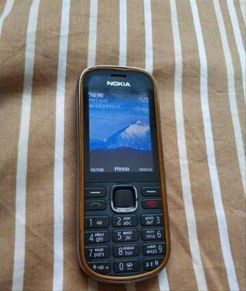 Телефон Nokia 3720c