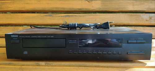 CD проигрыватель Yamaha CDX-390