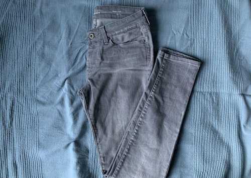Серые джинсы Levi’s W27L32