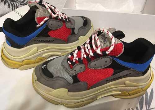Кроссовки balenciaga triple s серые