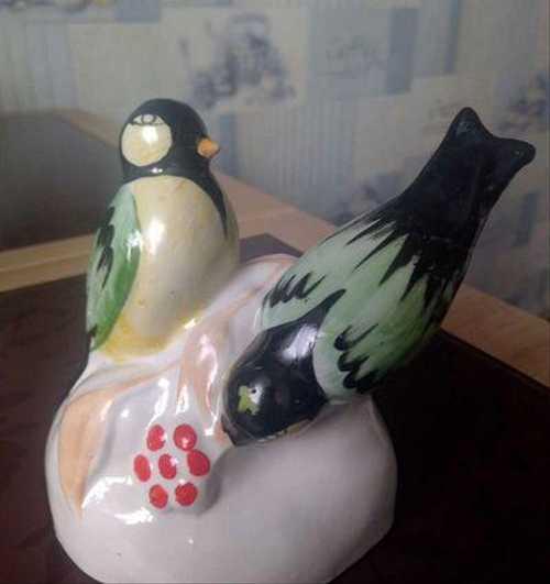 Фарфоровая статуэтка,Синицы на рябине