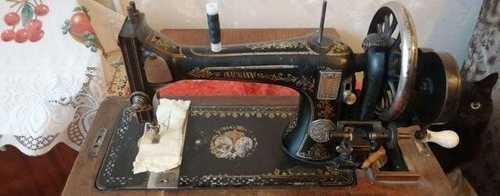 Naumann юбилейная швейная машинка