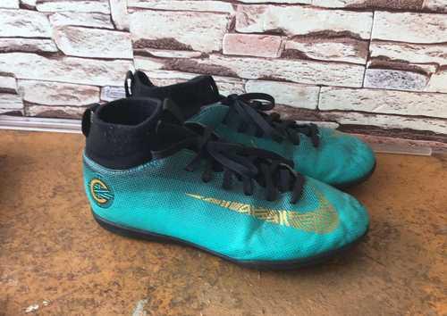 Бутсы Nike