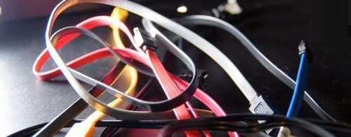 SATA кабели разноцветные