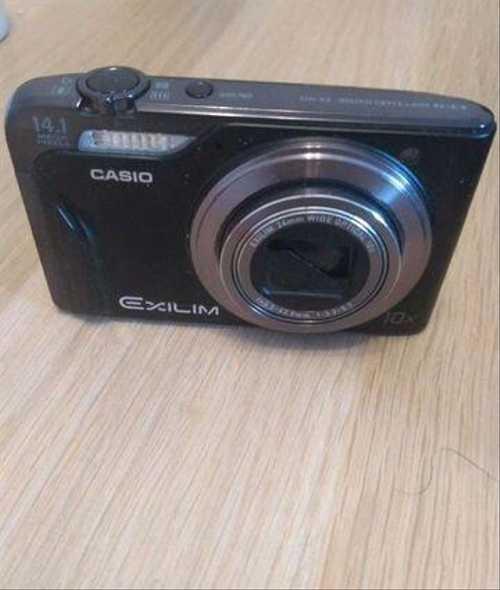 Компактный фотоаппарат Casio