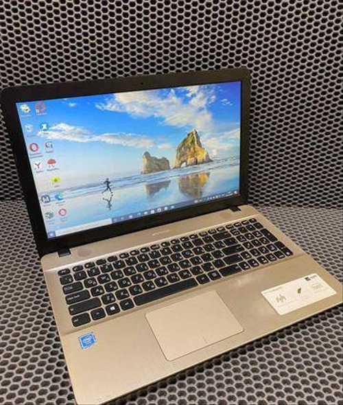 Ноутбук asus D541N