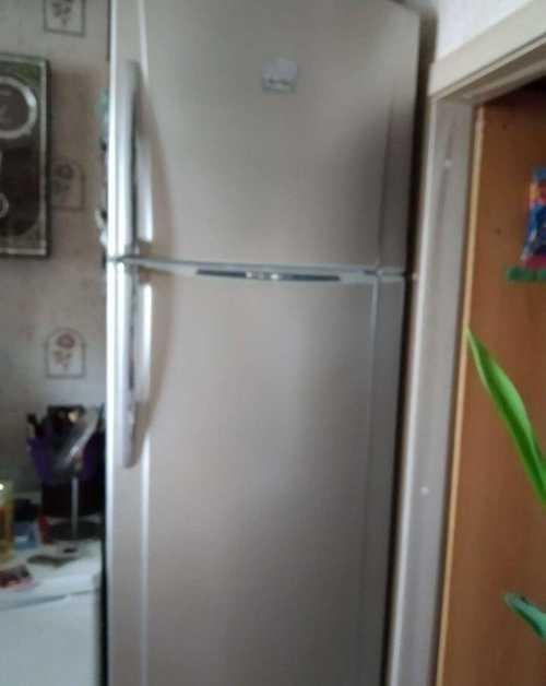 Toshiba холодильник- молозильник