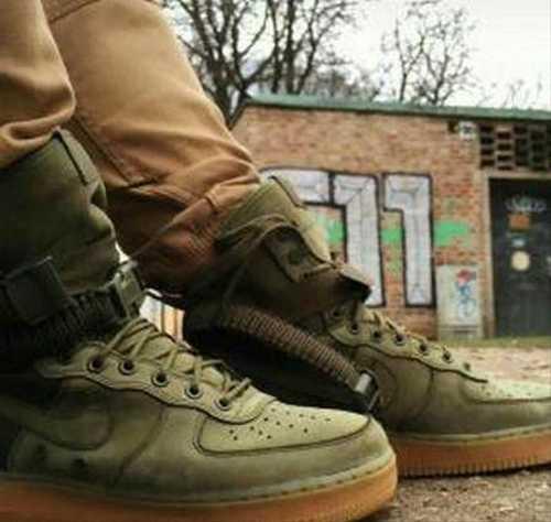 Кроссовки Nike SF Air Force 1 High хаки замша