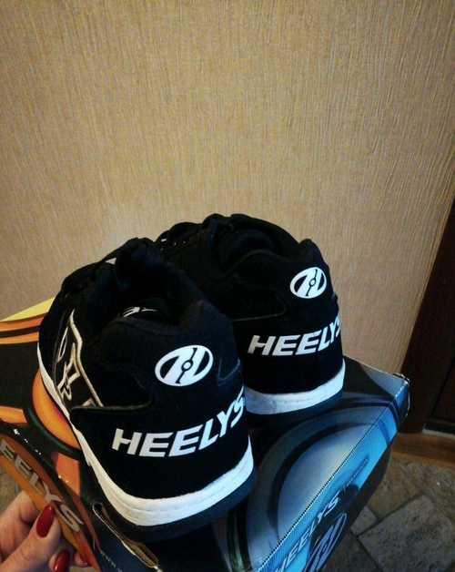 Кроссовки Heelys на колёсиках