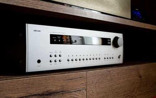 Ресивер Arcam AVR300