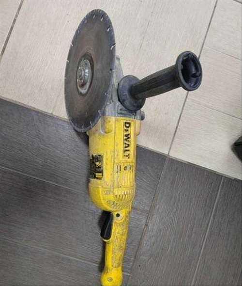 Болгарка DeWalt DWE492-KS
